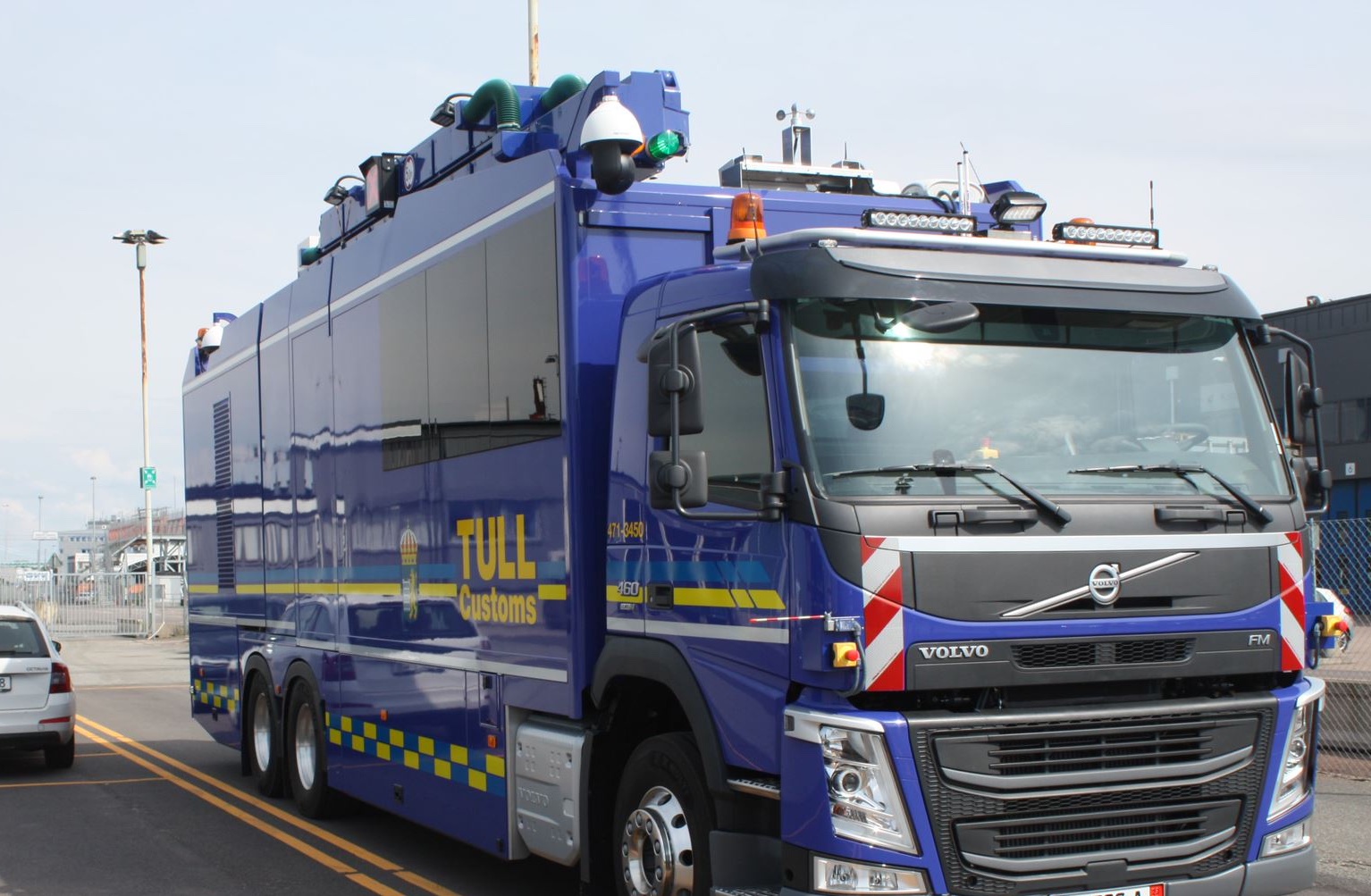 SVT – Tullverkets nya mobila scanner avslöjar smugglare med röntgen ...